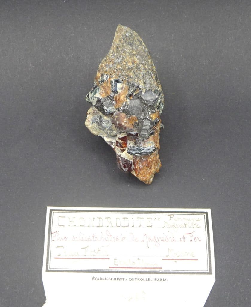 Chondrodite, magnetite and clinochlore, Tilly Foster Mine, New York, USA.