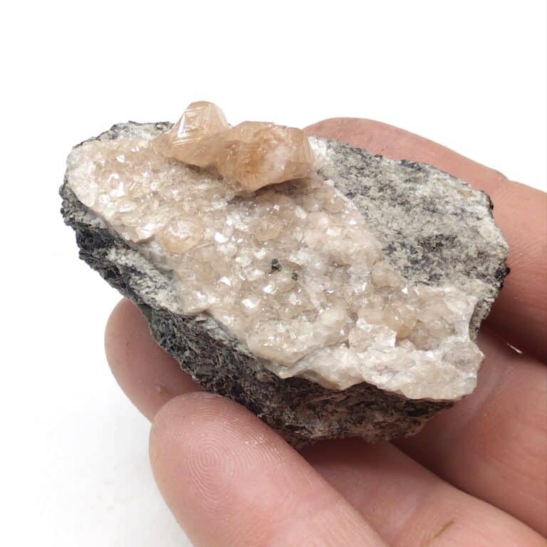 Garnet, Jeffrey Mine, Asbestos, Canada.