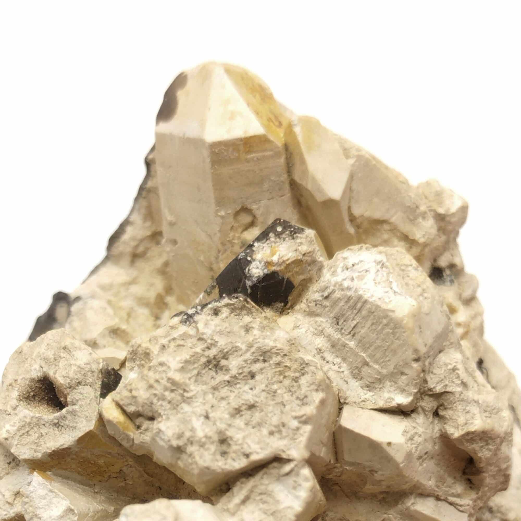 Mineral specimens in pseudomorphosis and perimorphosis